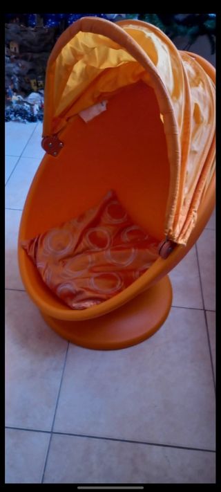 poltrona girevole arancione 