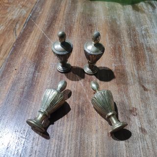 Lotto 4 capitelli in ottone 