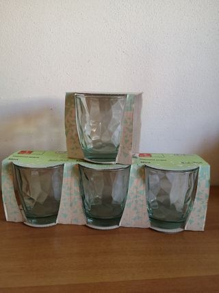 bicchieri Bormioli verdi 