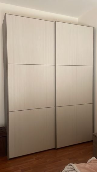 Armadio due ante scorrevoli 