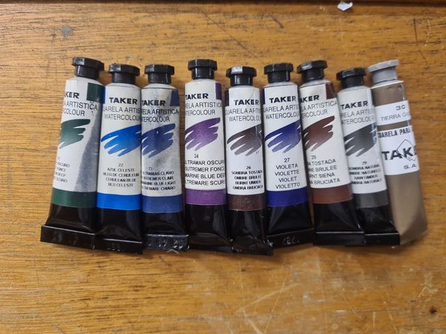 Botes de acuarela de 8.5 ml TAKER de segunda mano por 1 EUR en Huelva ...