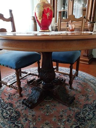 tavolo rotondo in legno