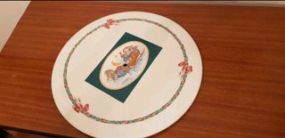 piatto di porcellana natalizio 