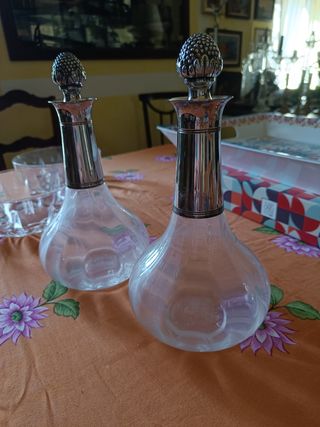 Bottiglie di di cristallo da vino o acqua