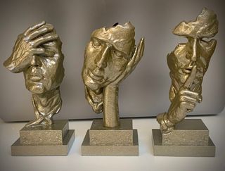 busto NON VEDO NON SENTO NON PARLO