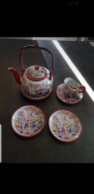 Cecilia Porcelain Japan teiera + bricco+ piattini