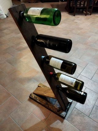 Porta bottiglie di legno