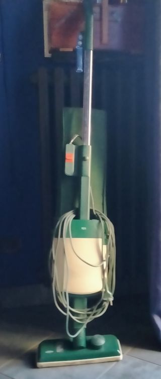 ASPIRAPOLVERE FOLLETTO DA RIPARARE CON ACCESSORI