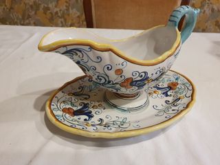Salsiera dipinta a mano in ceramica di Deruta