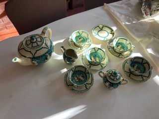 Servito da the dipinto a mano