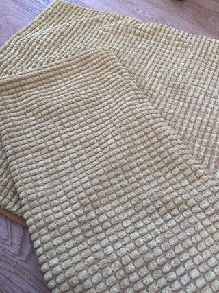 2 x yellow cushion cover (50x50cm)