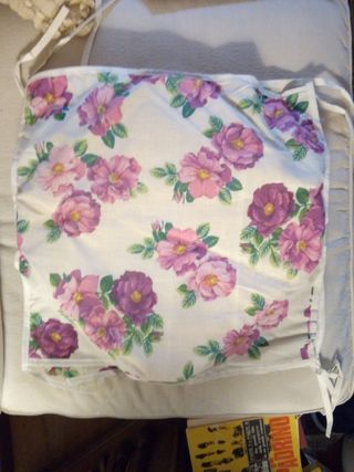 3 Cuscini Floreali con Cinturini