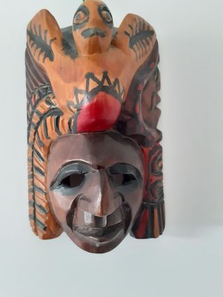 mascherone in legno di nativo civiltà precolombian