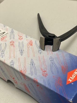 Tenaglia knipex 220