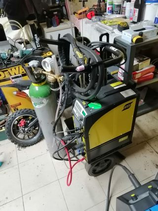 SALDATRICE ESAB
