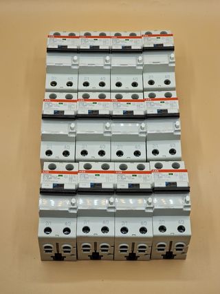 Lotto ABB 12 pezzi  interruttore magnetico