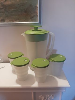 caraffa con infusore tupperware da 2 ,1 lt