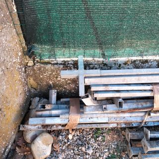 struttura in ferro zincato 