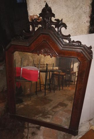 specchiera antica intagliata a mano 