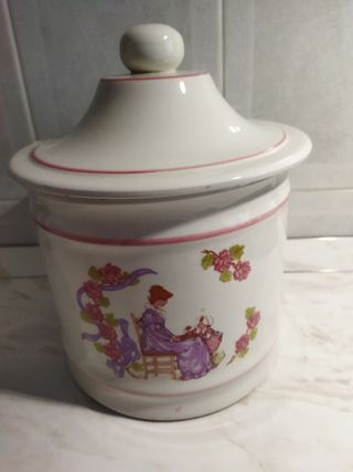 Biscottiera in ottime condizioni 