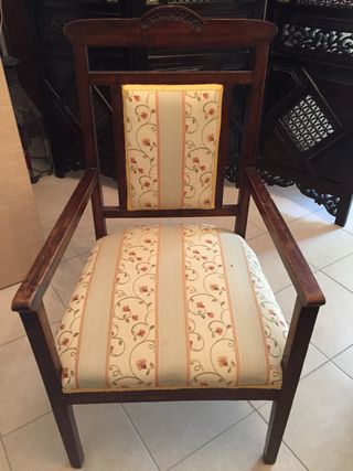 Divanetto a due posti anni '30 con due poltroncine