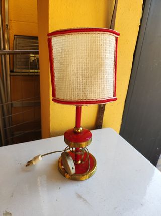 lampada rossa in metallo made in Italy vintage 