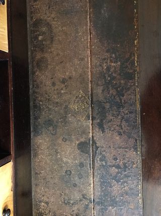 Antico mobile a ribalta