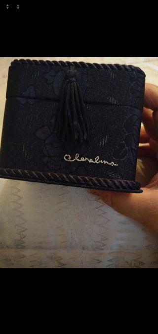 scatola portagioie blu tessuto damascato 