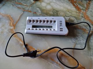 Carica batterie AA e AAA come nuovo