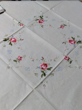 Tovaglietta the ricamata con 6tovaglioli.Vintage