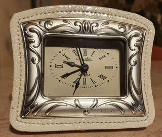 Orologio da tavolo con sveglia 