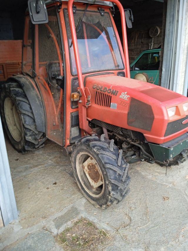 trattore Goldoni 3050 senza rimorchio : attrezzature di lavoro in ...