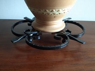 2 sottopentola-sottovaso in ferro battuto