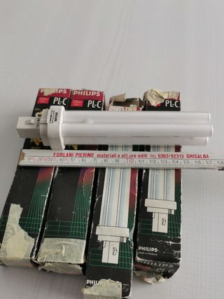 N. 4 lampadine Phillips Pl-c 26w/840 