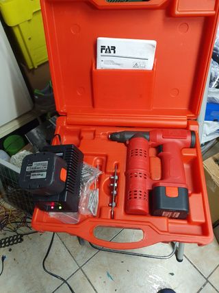 Rivettatrice a Batteria 