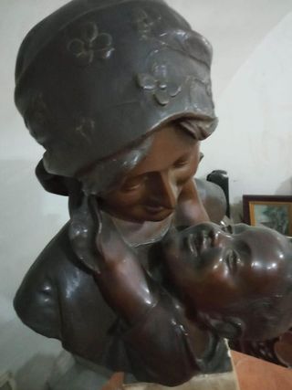 Busto in bronzo Maternità di Antonio Merente
