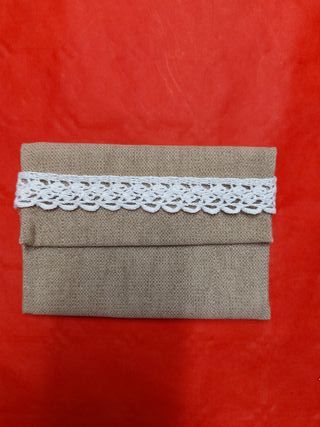 sacchettino beige di stoffa per picnic 