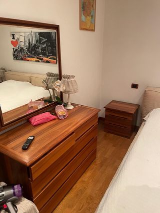 Como' comodini e specchiera