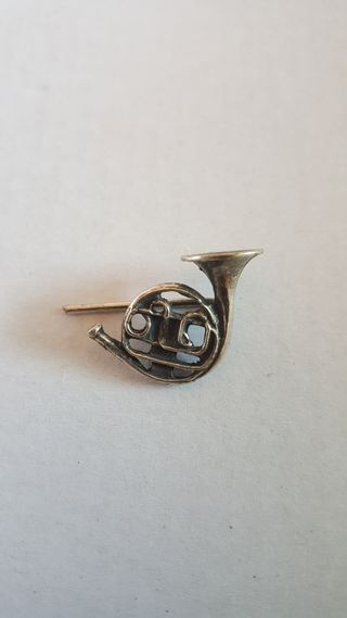 Piccola tromba in argento con gancio cm.2.5