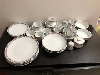 set piatti tazze e tazzine porcellana