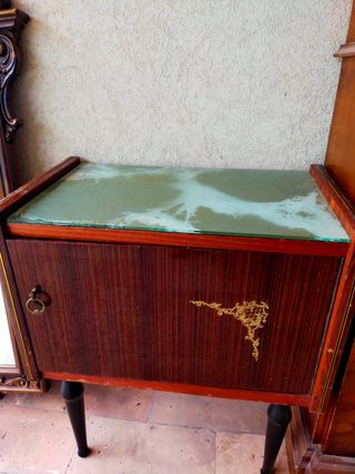 Comodino antico in legno