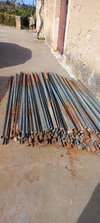 pali in ferro zingato per vigneto a spalliera