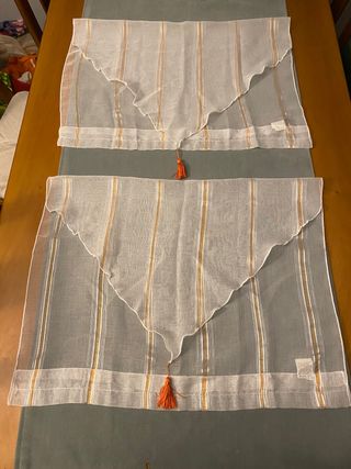 Coppia di tende con nappine 