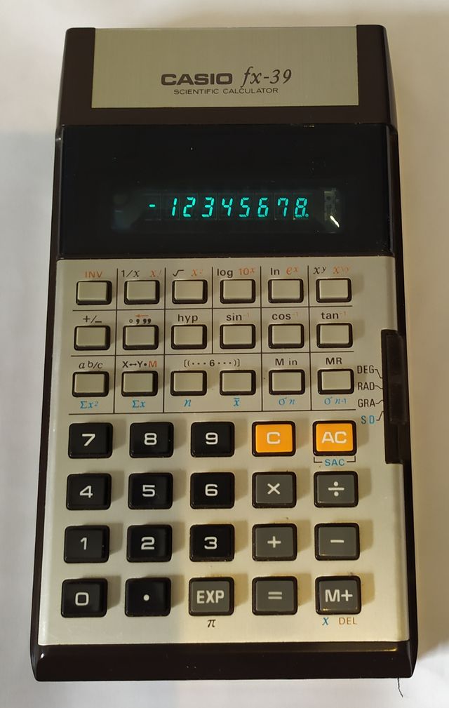 Calculadora científica CASIO fx-39 de segunda mano por 20 EUR en Tres ...