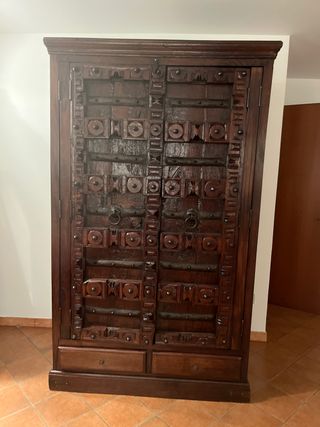 Mobile con portale indiano