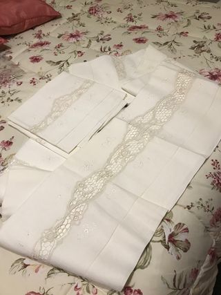 Lenzuolo lino e pizzo Burano
