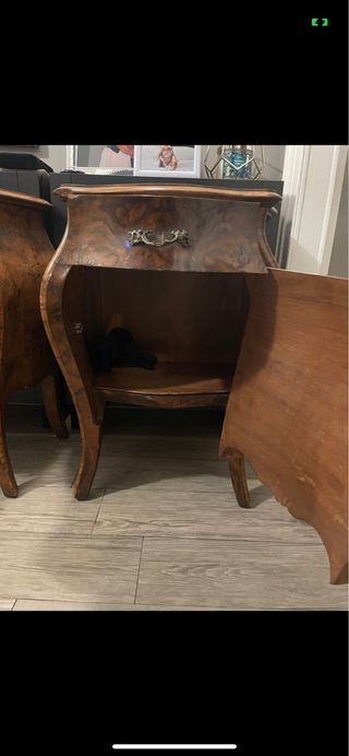 Bellissimo comodino anni '40 in radica 