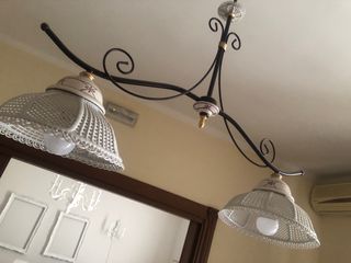 Vendo lampadario in ferro è ceramica 