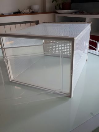 portascarpe trasparente e traspirante