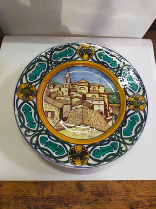 Piatto da esposizione, dipinto a mano.